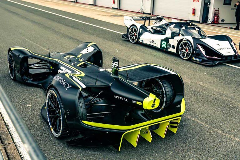 Roborace Devbot 2.0 橫眉怒目 一決雌雄 - FEATURES - TopGear