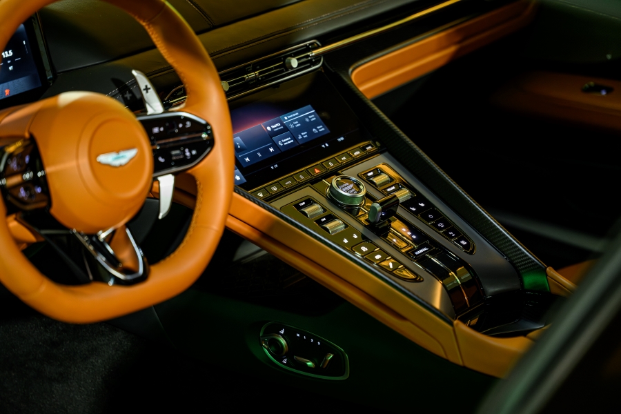 Aston Martin DB12登台 帥的渾然天成 - NEWS - TopGear